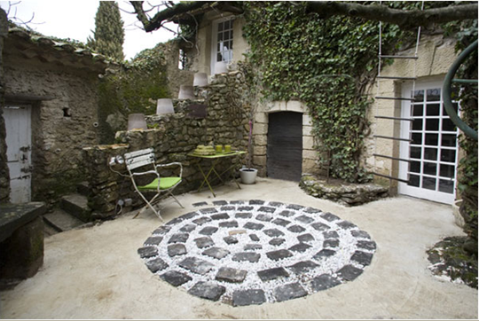 mandarine: The thrill of the find…. Josephine Ryan